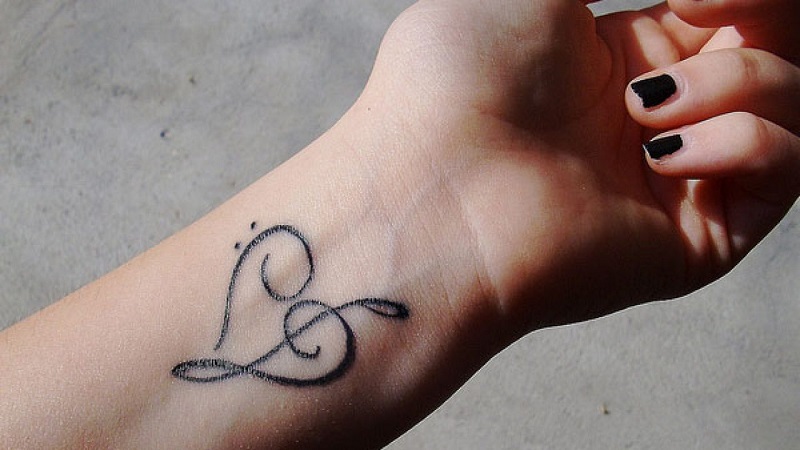 Treble clef tattoo - ideas that express love for music - Creative Jasmin